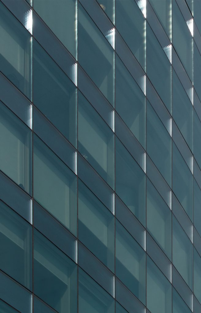 Edificio Titanium La Portada - ASL Arquitectos